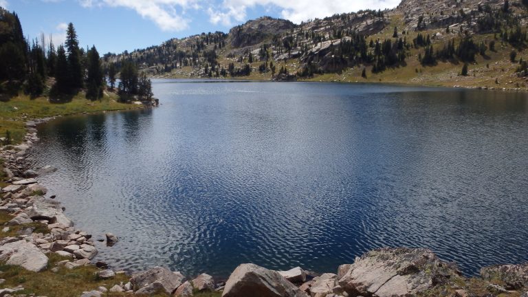 Hiking Trails in the Beartooth Mountains | MTHikes.com